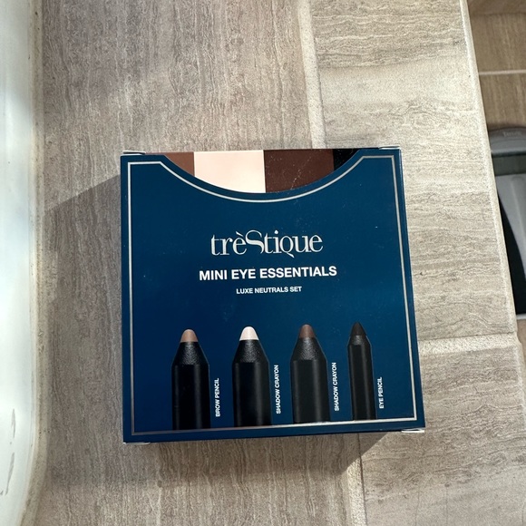 treStiQue | Makeup | Trestique Mini Eye Essentials Set | Poshmark